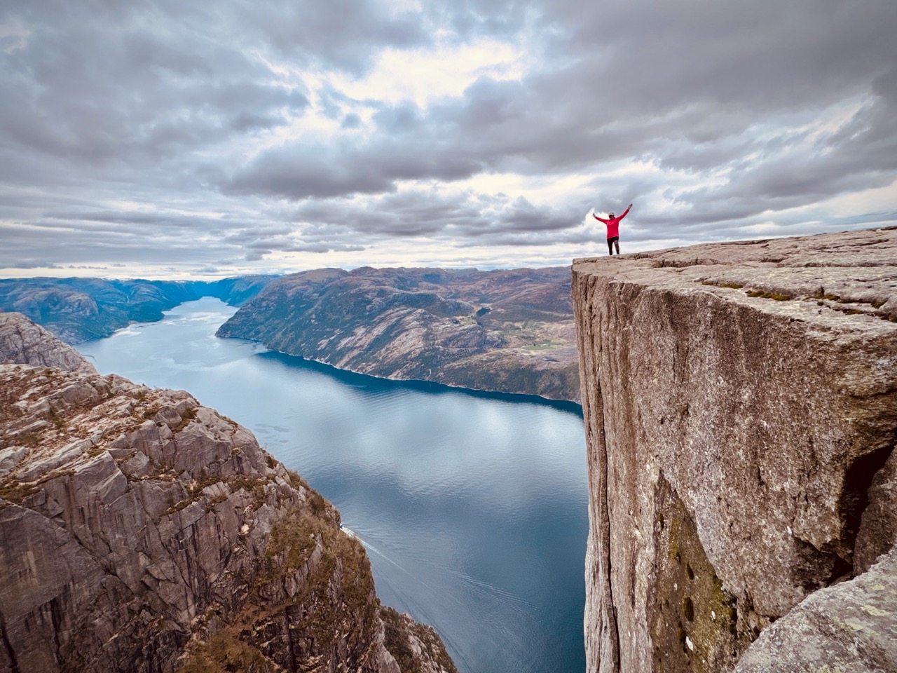 How to get to Pulpit Rock from Stavanger